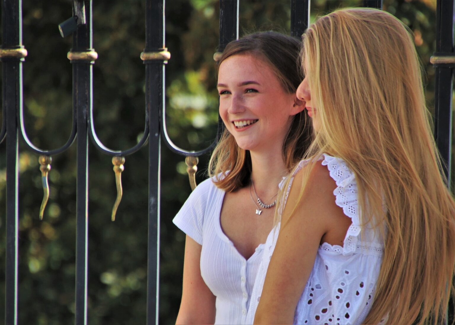 【英語】appear/emerge(現れる、出現する)の意味の違いと使い分け